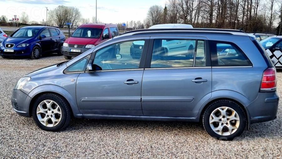 Grey Opel Zafira 2005 in Cesis, with an engine capacity of 1.90 L and mileage of 390 thousand km for 1500 €, photo 7 on AUTOMOTO.COM.LV