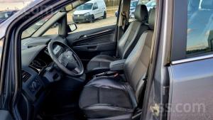 Grey Opel Zafira 2005 in Cesis, with an engine capacity of 1.90 L and mileage of 390 thousand km for 1500 €, photo 9 on AUTOMOTO.COM.LV