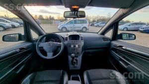 Grey Opel Zafira 2005 in Cesis, with an engine capacity of 1.90 L and mileage of 390 thousand km for 1500 €, photo 14 on AUTOMOTO.COM.LV