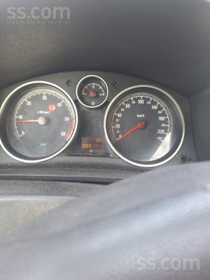 Pelēks Opel Zafira 2005 Tukums, ar dzinēja tilpumu 1.90 L un nobraukumu 399 tūkst. km par 1100 €, foto 3 vietnē AUTOMOTO.COM.LV
