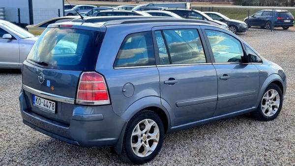 Pelēks Opel Zafira 2005 Cēsis, ar dzinēja tilpumu 1.90 L un nobraukumu 390 tūkst. km par 1600 €, foto 3 vietnē AUTOMOTO.COM.LV