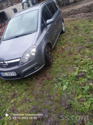 Pelēks Opel Zafira 2005 Aizkraukle, ar dzinēja tilpumu 1.90 L un nobraukumu 223 tūkst. km par 1100 €, foto  vietnē AUTOMOTO.COM.LV