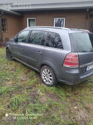 Pelēks Opel Zafira 2005 Aizkraukle, ar dzinēja tilpumu 1.90 L un nobraukumu 223 tūkst. km par 1100 €, foto 3 vietnē AUTOMOTO.COM.LV