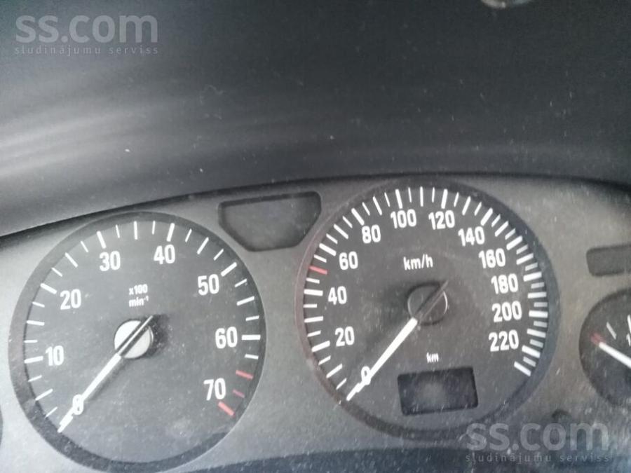 Grey Opel Zafira 2005 in Riga, with an engine capacity of 1.60 L and mileage of 230 thousand km for 400 €, photo 9 on AUTOMOTO.COM.LV