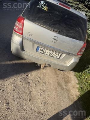 Pelēks Opel Zafira 2005 Jūrmala, ar dzinēja tilpumu 1.90 L un nobraukumu 408 tūkst. km par 500 €, foto  vietnē AUTOMOTO.COM.LV