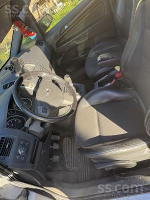 Pelēks Opel Zafira 2005 Jūrmala, ar dzinēja tilpumu 1.90 L un nobraukumu 408 tūkst. km par 500 €, foto 3 vietnē AUTOMOTO.COM.LV