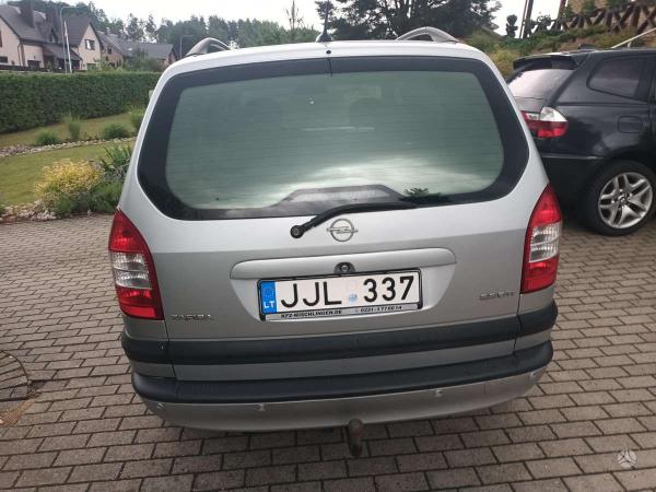 Grey Opel Zafira 2005 in Elektrenai, with an engine capacity of 2.17 L and mileage of 243 thousand km for 900 €, photo 6 on AUTOMOTO.COM.LV
