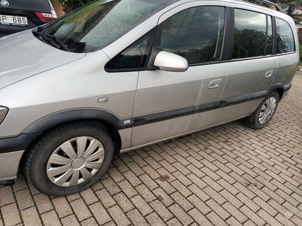 Grey Opel Zafira 2005 in Elektrenai, with an engine capacity of 2.17 L and mileage of 243 thousand km for 900 €, photo 7 on AUTOMOTO.COM.LV