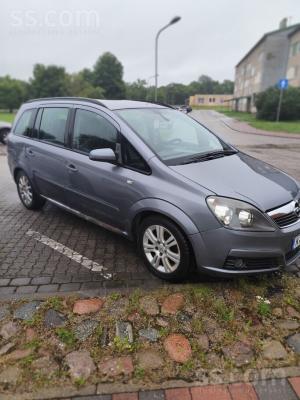 Grey Opel Zafira 2005 in Ventspils, with an engine capacity of 1.90 L and mileage of 236 thousand km for 800 €, photo  on AUTOMOTO.COM.LV