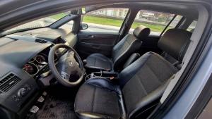 Pelēks Opel Zafira 2005 Cēsis, ar dzinēja tilpumu 1.90 L un nobraukumu 413 tūkst. km par 1500 €, foto 14 vietnē AUTOMOTO.COM.LV