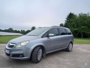 Pelēks Opel Zafira 2005 Klaipėda, ar dzinēja tilpumu 1.91 L un nobraukumu 211 tūkst. km par 1450 €, foto  vietnē AUTOMOTO.COM.LV