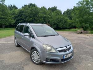 Grey Opel Zafira 2005 in Klaipeda, with an engine capacity of 1.91 L and mileage of 211 thousand km for 1450 €, photo 4 on AUTOMOTO.COM.LV