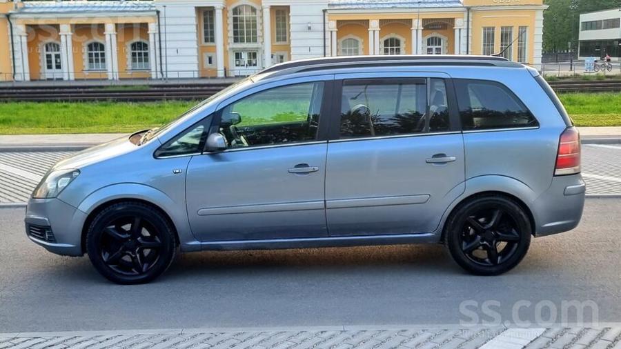 Pelēks Opel Zafira 2005 Cēsis, ar dzinēja tilpumu 1.90 L un nobraukumu 413 tūkst. km par 1500 €, foto 7 vietnē AUTOMOTO.COM.LV