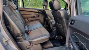 Pelēks Opel Zafira 2005 Cēsis, ar dzinēja tilpumu 1.90 L un nobraukumu 413 tūkst. km par 1500 €, foto 12 vietnē AUTOMOTO.COM.LV