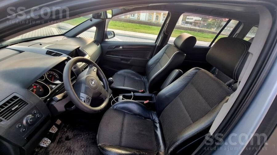 Pelēks Opel Zafira 2005 Cēsis, ar dzinēja tilpumu 1.90 L un nobraukumu 413 tūkst. km par 1500 €, foto 14 vietnē AUTOMOTO.COM.LV