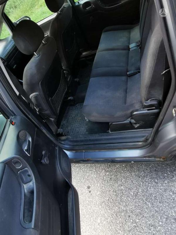 Grey Opel Zafira 2005 in Ukmerge, with an engine capacity of 2.00 L and mileage of 308 thousand km for 450 €, photo 8 on AUTOMOTO.COM.LV