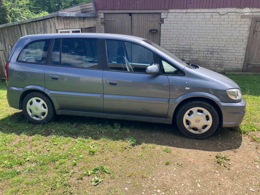 Pelēks Opel Zafira 2005 Kauņa, ar dzinēja tilpumu 2.17 L un nobraukumu 252 tūkst. km par 650 €, foto 8 vietnē AUTOMOTO.COM.LV