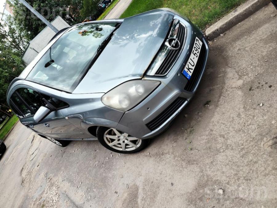 Pelēks Opel Zafira 2005 Rīga, ar dzinēja tilpumu 1.90 L un nobraukumu 356 tūkst. km par 780 €, foto 4 vietnē AUTOMOTO.COM.LV