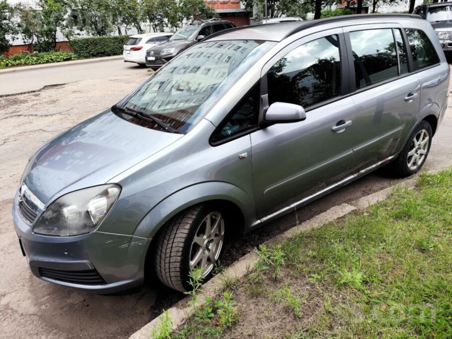 Pelēks Opel Zafira 2005 Rīga, ar dzinēja tilpumu 1.90 L un nobraukumu 356 tūkst. km par 780 €, foto 5 vietnē AUTOMOTO.COM.LV