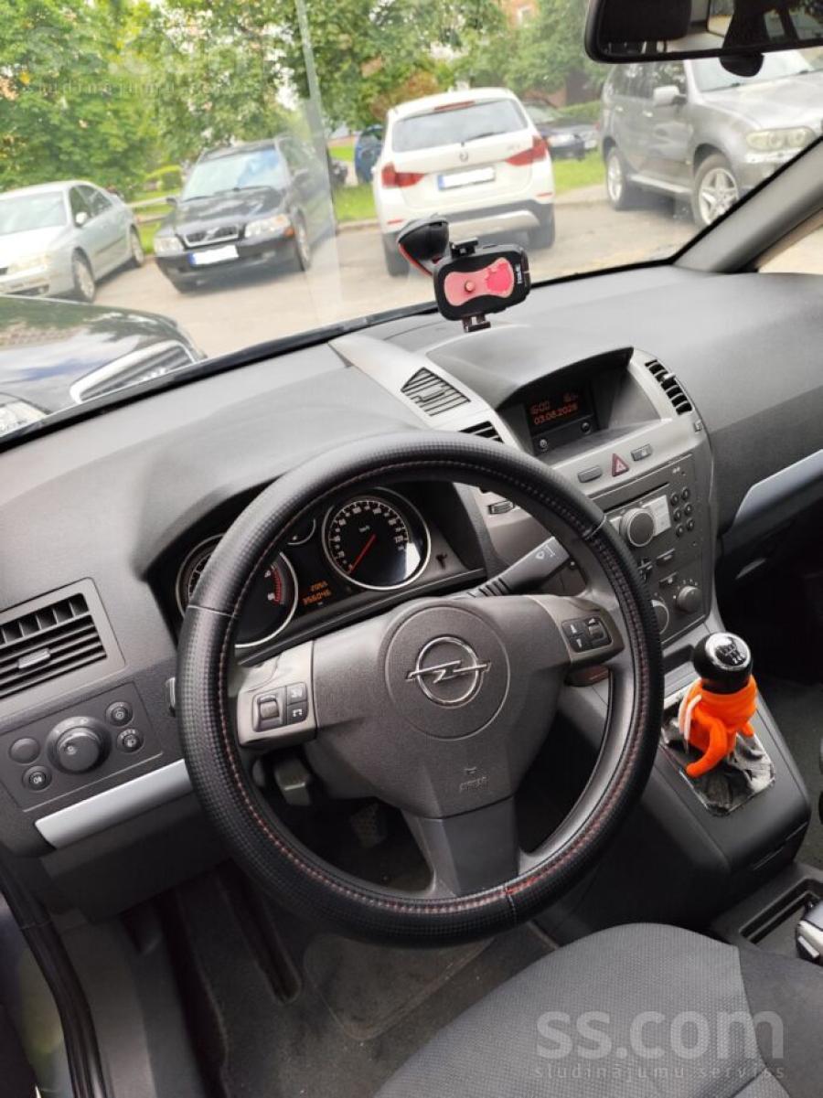 Pelēks Opel Zafira 2005 Rīga, ar dzinēja tilpumu 1.90 L un nobraukumu 356 tūkst. km par 780 €, foto 6 vietnē AUTOMOTO.COM.LV