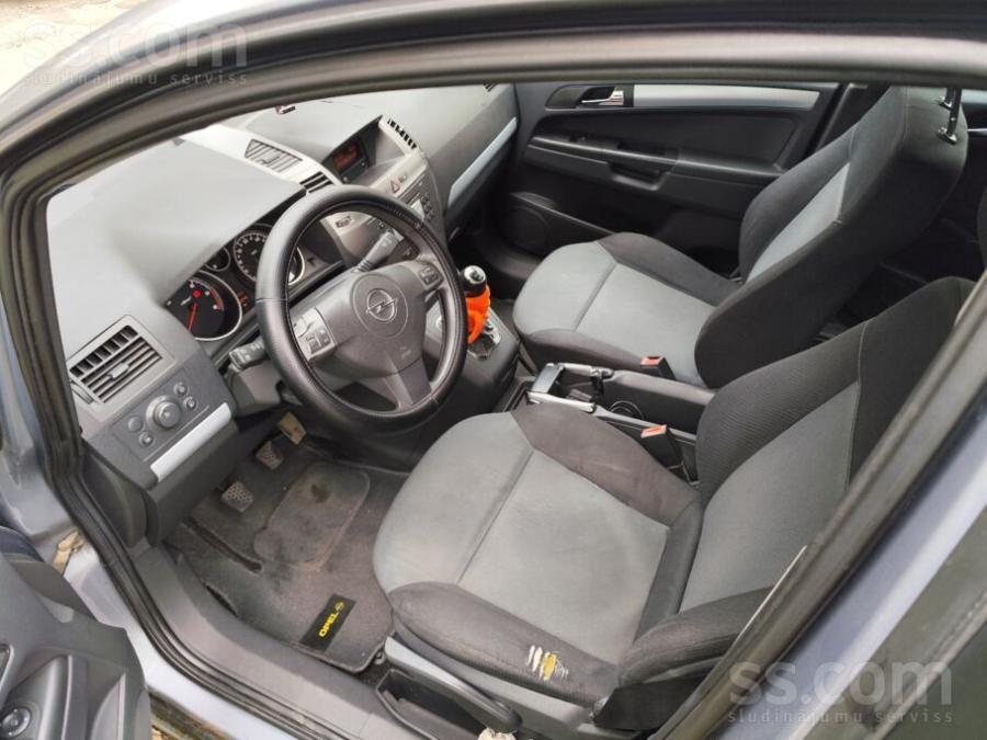 Pelēks Opel Zafira 2005 Rīga, ar dzinēja tilpumu 1.90 L un nobraukumu 356 tūkst. km par 780 €, foto 7 vietnē AUTOMOTO.COM.LV
