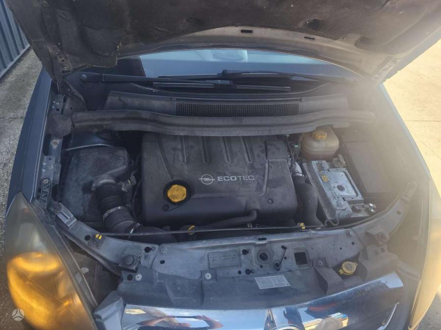 Pelēks Opel Zafira 2005 Kretinga, ar dzinēja tilpumu 1.91 L un nobraukumu 350 tūkst. km par 850 €, foto 8 vietnē AUTOMOTO.COM.LV