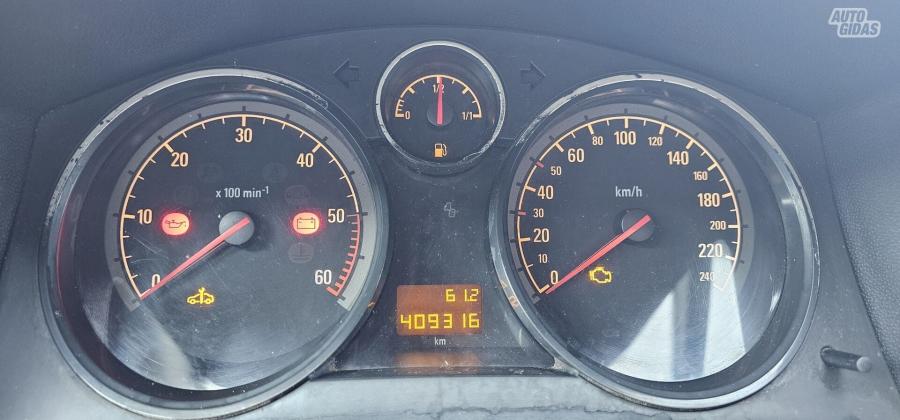 Grey Opel Zafira 2005 in Alytus, with an engine capacity of 1.90 L and mileage of 410 thousand km for 1550 €, photo 11 on AUTOMOTO.COM.LV
