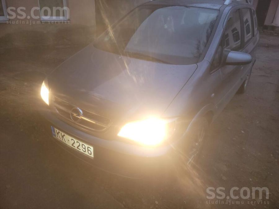 Pelēks Opel Zafira 2005 Daugavpils, ar dzinēja tilpumu 1.80 L un nobraukumu 231 tūkst. km par 800 €, foto 3 vietnē AUTOMOTO.COM.LV