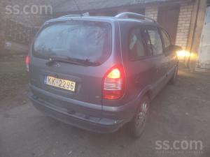 Pelēks Opel Zafira 2005 Daugavpils, ar dzinēja tilpumu 1.80 L un nobraukumu 231 tūkst. km par 800 €, foto 4 vietnē AUTOMOTO.COM.LV