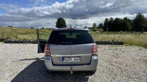 Grey Opel Zafira 2005 in Vilnius, with an engine capacity of 2.20 L and mileage of 270 thousand km for 1000 €, photo 4 on AUTOMOTO.COM.LV