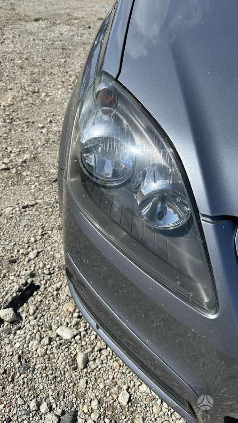 Grey Opel Zafira 2005 in Vilnius, with an engine capacity of 2.20 L and mileage of 270 thousand km for 1000 €, photo 6 on AUTOMOTO.COM.LV