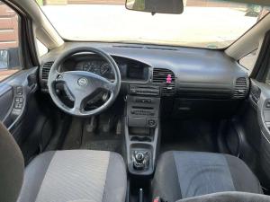 Grey Opel Zafira 2005 in Kaunas, with an engine capacity of 1.60 L and mileage of 316 thousand km for 690 €, photo 11 on AUTOMOTO.COM.LV