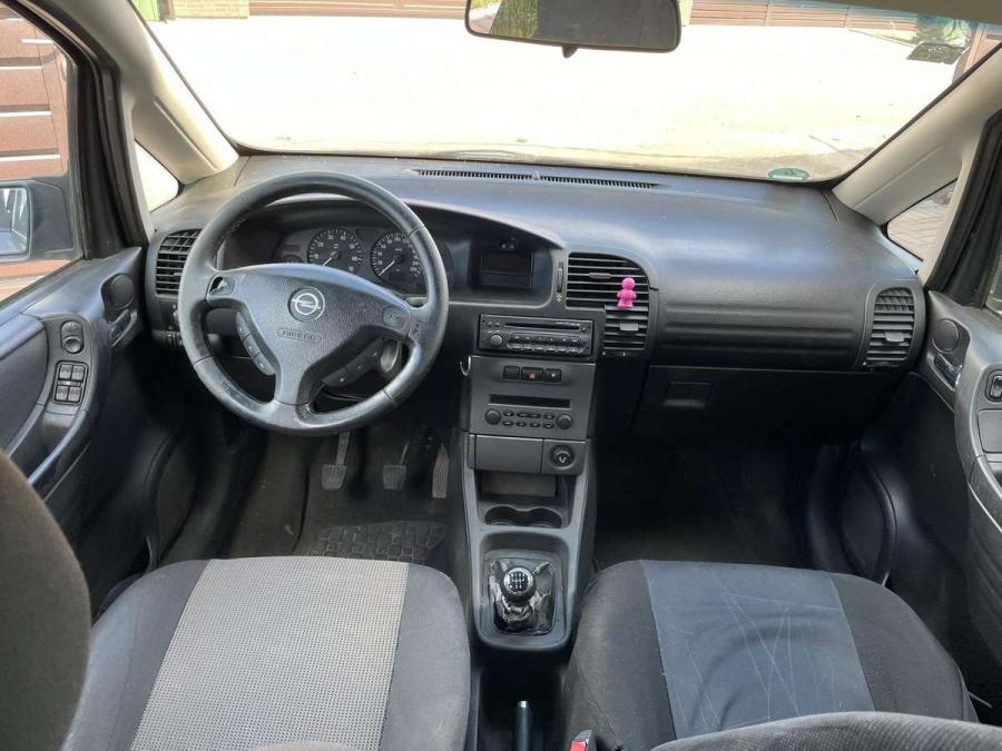 Grey Opel Zafira 2005 in Kaunas, with an engine capacity of 1.60 L and mileage of 316 thousand km for 690 €, photo 11 on AUTOMOTO.COM.LV