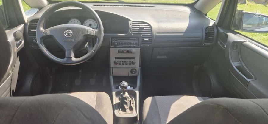 Grey Opel Zafira 2005 in Vilnius, with an engine capacity of 2.20 L and mileage of 196 thousand km for 1450 €, photo 1 on AUTOMOTO.COM.LV