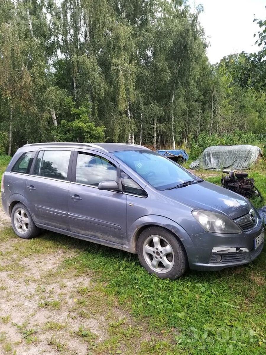 Pelēks Opel Zafira 2005 Jelgava, ar dzinēja tilpumu 1.90 L un nobraukumu 376 tūkst. km par 600 €, foto 3 vietnē AUTOMOTO.COM.LV