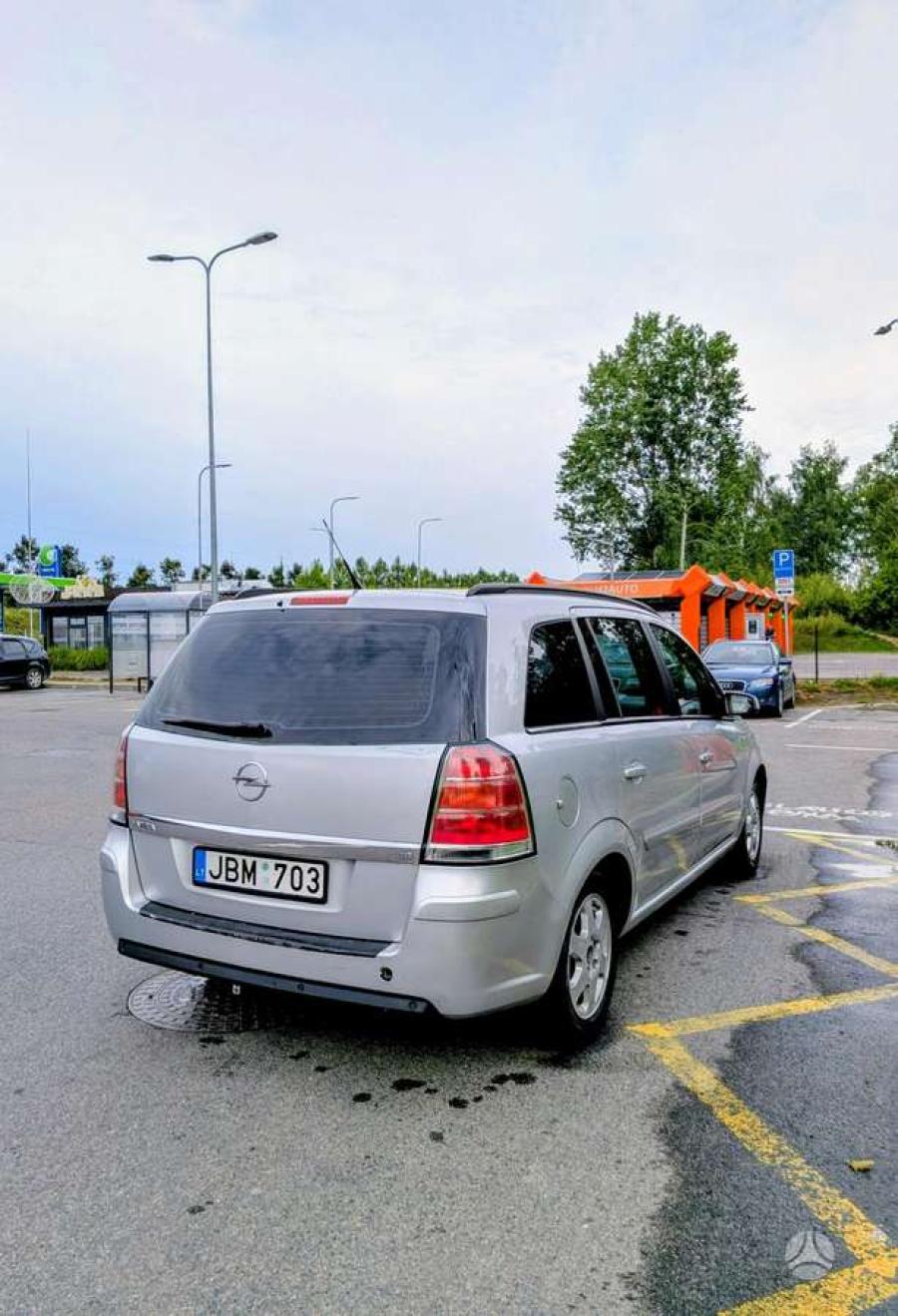 Grey Opel Zafira 2005 in Vilnius, with an engine capacity of 1.80 L and mileage of 300 thousand km for 1200 €, photo 6 on AUTOMOTO.COM.LV
