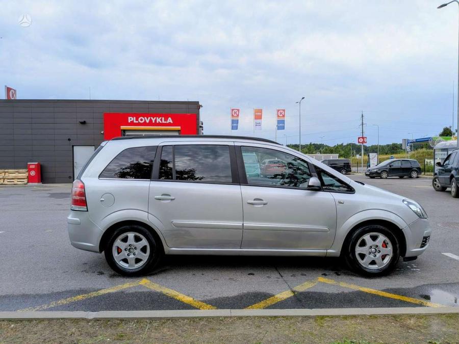 Grey Opel Zafira 2005 in Vilnius, with an engine capacity of 1.80 L and mileage of 300 thousand km for 1200 €, photo 9 on AUTOMOTO.COM.LV