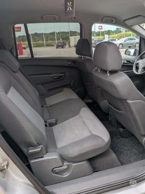 Grey Opel Zafira 2005 in Vilnius, with an engine capacity of 1.80 L and mileage of 300 thousand km for 1200 €, photo 24 on AUTOMOTO.COM.LV