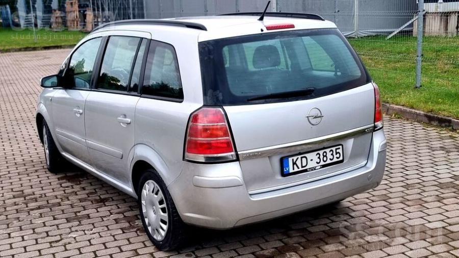 Pelēks Opel Zafira 2005 Cēsis, ar dzinēja tilpumu 1.90 L un nobraukumu 313 tūkst. km par 1300 €, foto 8 vietnē AUTOMOTO.COM.LV