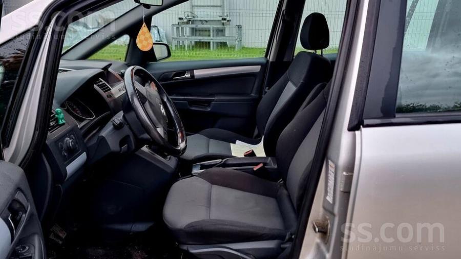 Pelēks Opel Zafira 2005 Cēsis, ar dzinēja tilpumu 1.90 L un nobraukumu 313 tūkst. km par 1300 €, foto 12 vietnē AUTOMOTO.COM.LV