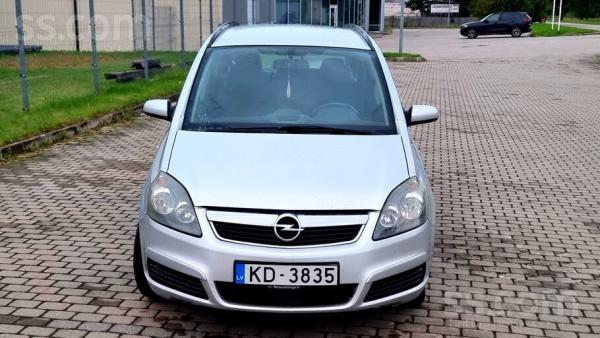 Pelēks Opel Zafira 2005 Cēsis, ar dzinēja tilpumu 1.90 L un nobraukumu 313 tūkst. km par 1300 €, foto 3 vietnē AUTOMOTO.COM.LV