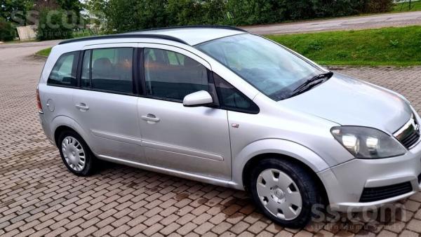 Pelēks Opel Zafira 2005 Cēsis, ar dzinēja tilpumu 1.90 L un nobraukumu 313 tūkst. km par 1300 €, foto 4 vietnē AUTOMOTO.COM.LV