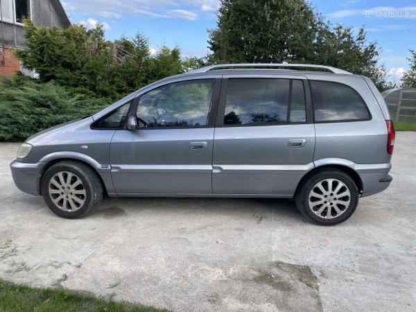 Opel Zafira 2005 in Prienai on AUTOMOTO.COM.LV Grey Opel Zafira 2005 in Prienai, with an engine capacity of 2.00 L and mileage of 248 thousand km for 800 €, photo 5 on AUTOMOTO.COM.LV