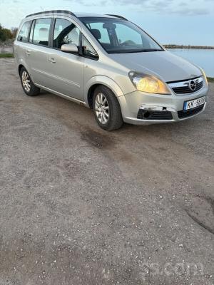Grey Opel Zafira 2005 in Tukums, with an engine capacity of 1.90 L and mileage of 333 thousand km for 990 €, photo 4 on AUTOMOTO.COM.LV