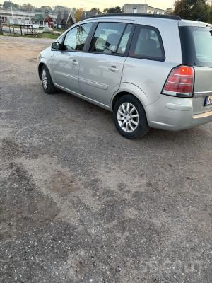 Grey Opel Zafira 2005 in Tukums, with an engine capacity of 1.90 L and mileage of 333 thousand km for 990 €, photo 5 on AUTOMOTO.COM.LV