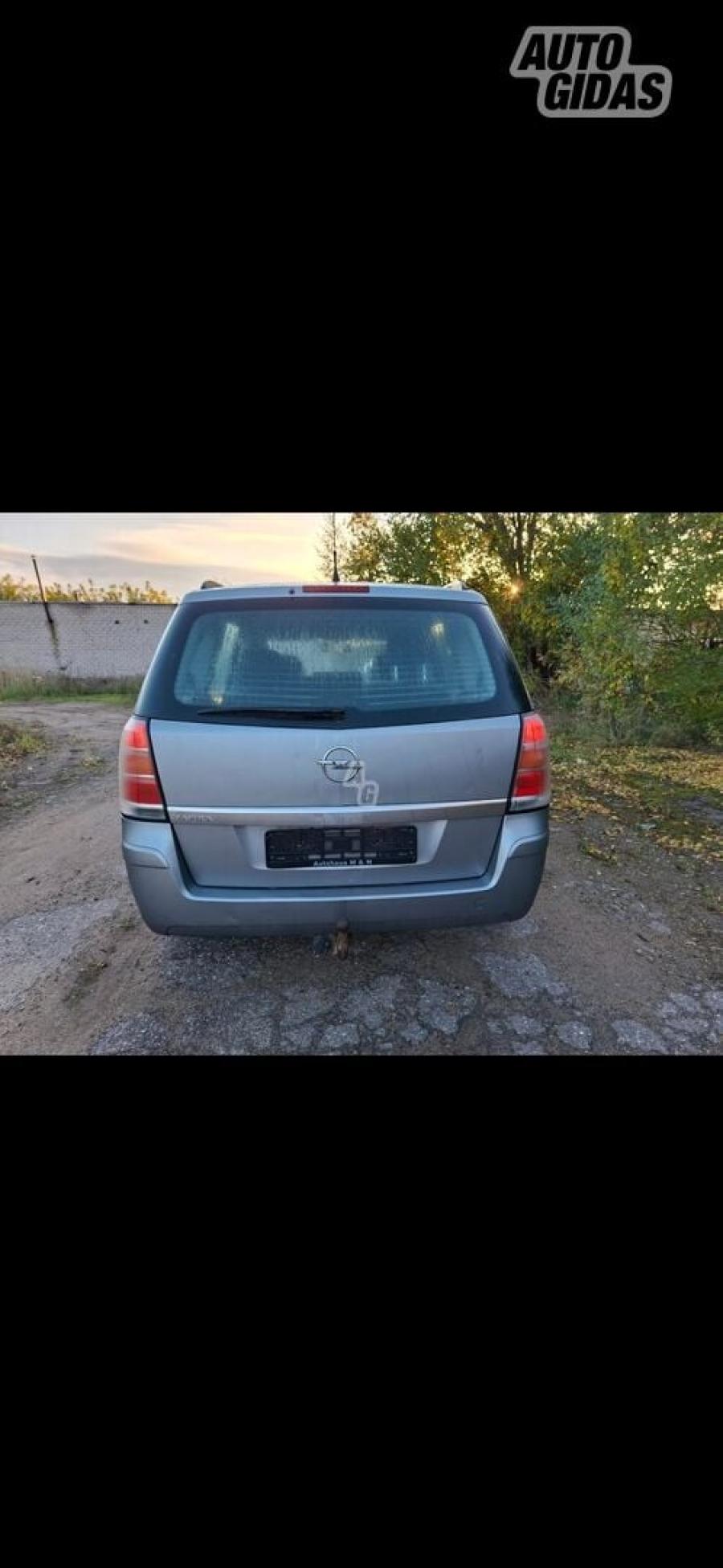 Grey Opel Zafira 2005 in Alytus, with an engine capacity of 1.60 L and mileage of 220 thousand km for 850 €, photo 4 on AUTOMOTO.COM.LV