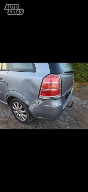 Grey Opel Zafira 2005 in Alytus, with an engine capacity of 1.60 L and mileage of 220 thousand km for 850 €, photo 6 on AUTOMOTO.COM.LV