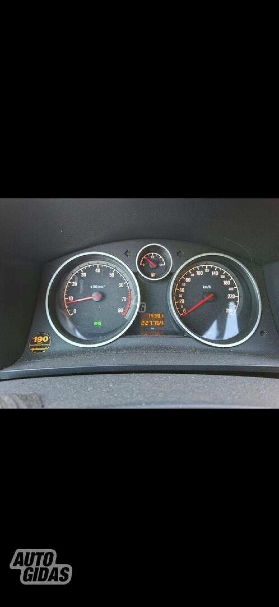 Grey Opel Zafira 2005 in Alytus, with an engine capacity of 1.60 L and mileage of 220 thousand km for 850 €, photo 8 on AUTOMOTO.COM.LV