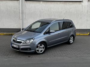 Grey Opel Zafira 2005 in Klaipeda, with an engine capacity of 1.90 L and mileage of 316 thousand km for 1499 €, photo  on AUTOMOTO.COM.LV