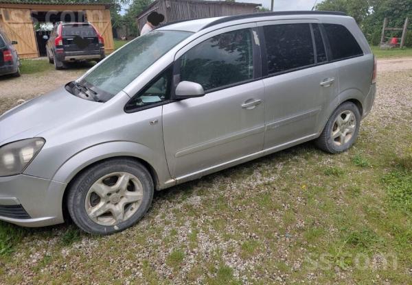 Pelēks Opel Zafira 2006 Tukums, ar dzinēja tilpumu 1.90 L un nobraukumu 320 tūkst. km par 3950 €, foto 2 vietnē AUTOMOTO.COM.LV